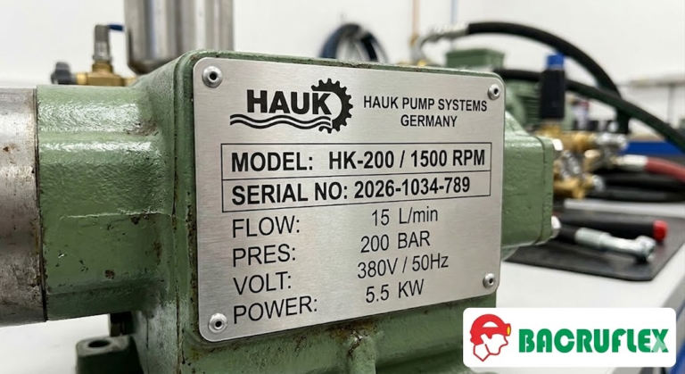 ¿Cómo identificar el modelo y número de serie en un equipo Hauk?